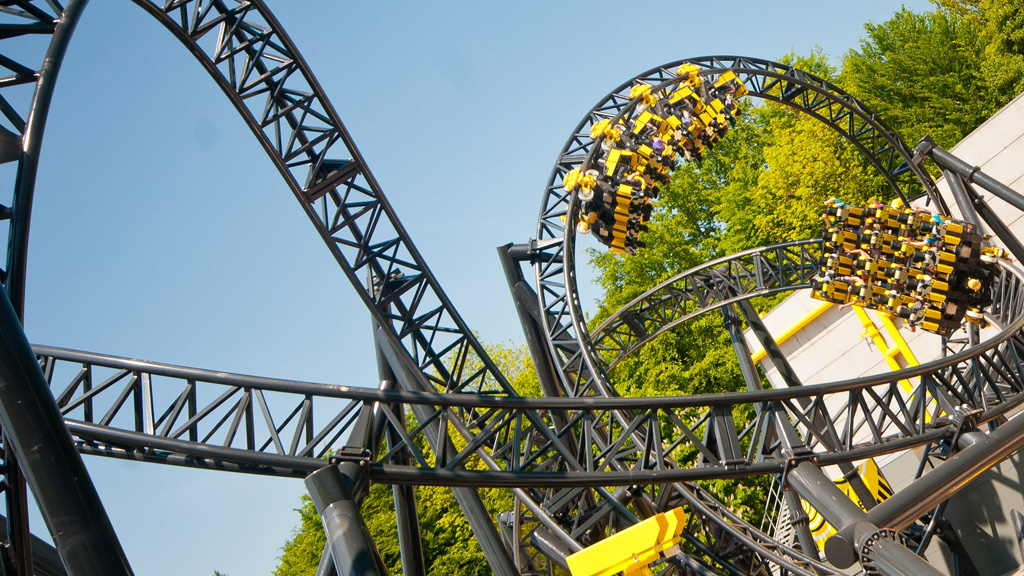 Alton Towers ‘Smiler’ crash: four ‘seriously injured’ – Channel 4 News